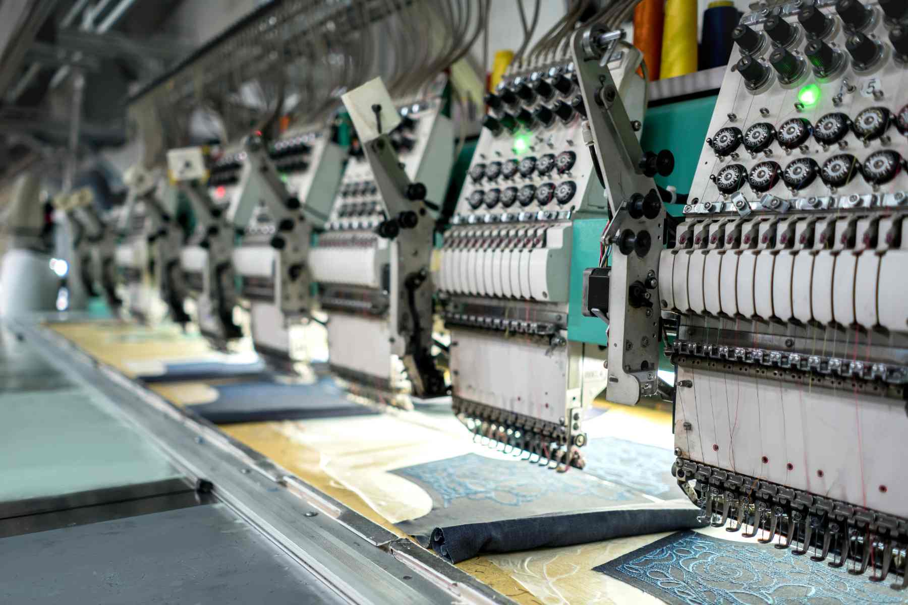 Pui Yu Industrial ( H.K.) Company – 入口商, 出口商, 批發商, 零售商